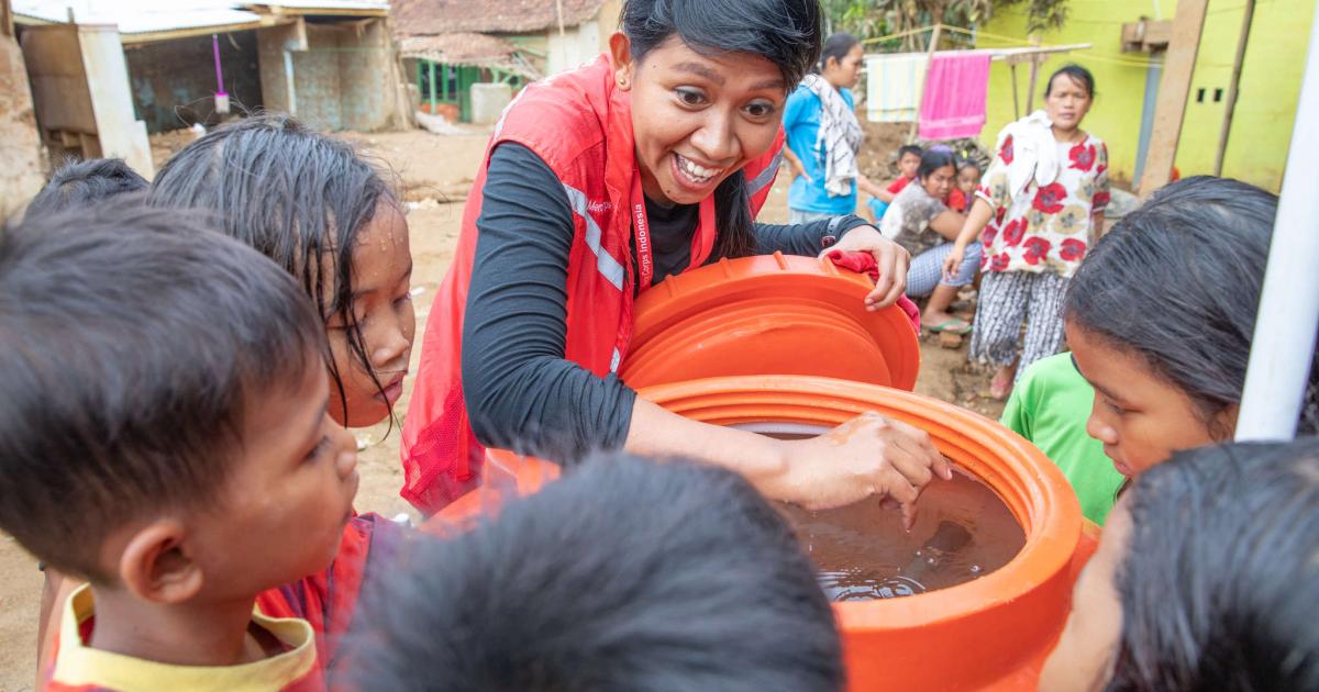 We’re all connected: People are at the heart of humanitarian work ...