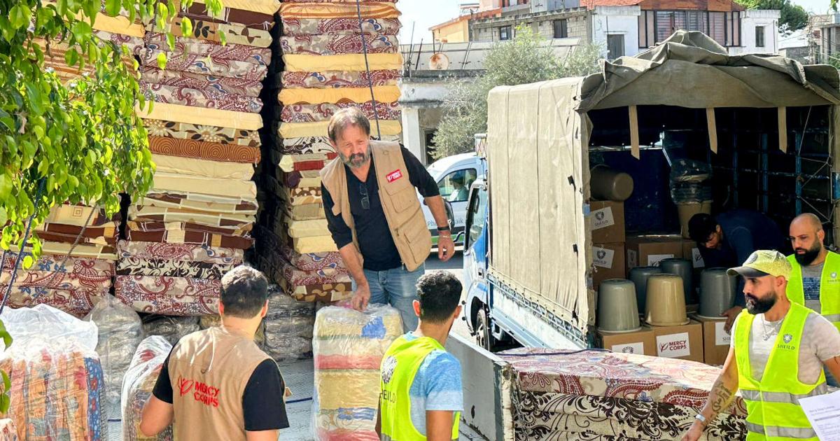 Support displaced families | Mercy Corps
