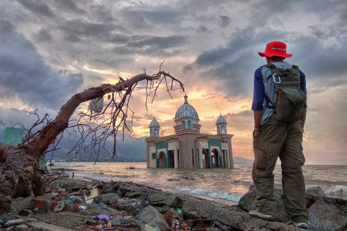Indonesia Tsunamis Facts - What To Know | Mercy Corps