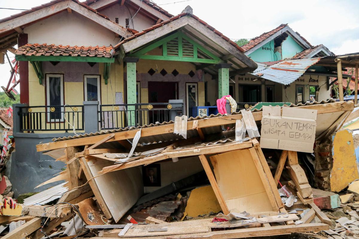 Earthquake strikes Indonesia’s most populated island | Mercy Corps