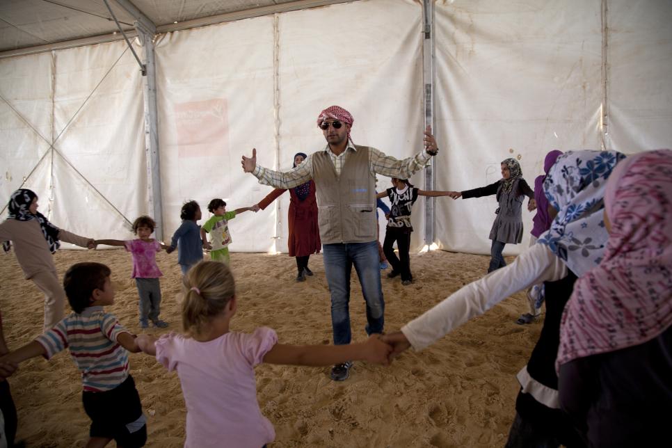 Toys bring smiles to Syrian refugee children | Mercy Corps